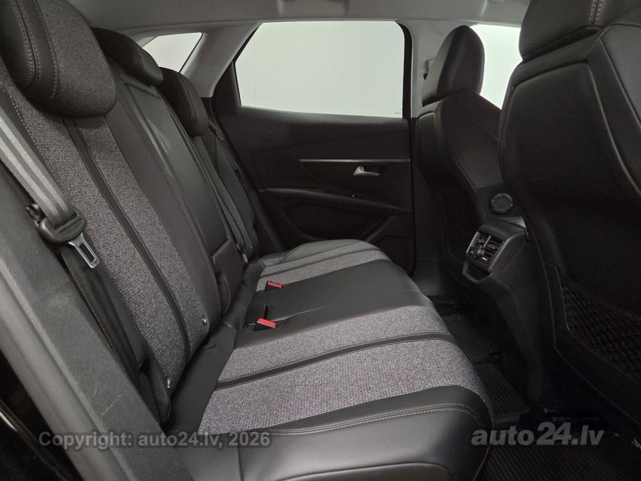 Melns Peugeot 3008 2018 Tallina, ar dzinēja tilpumu 1.50 L un nobraukumu 135 tūkst. km par 12490 €, foto 22 vietnē AUTOMOTO.COM.LV