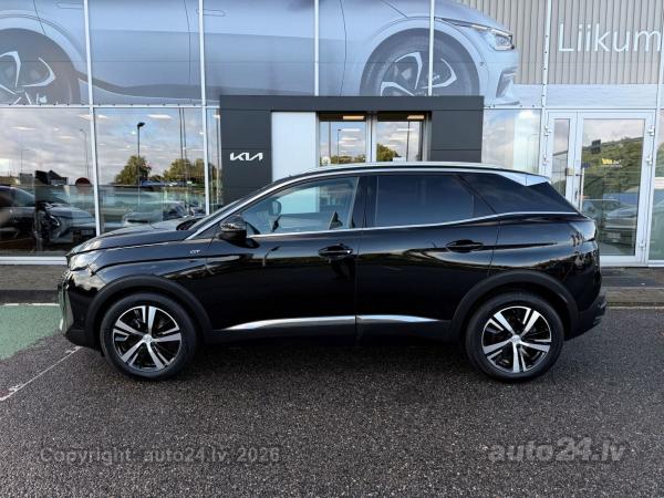 Peugeot 3008 2023 in Tallinn on AUTOMOTO.COM.LV Black Peugeot 3008 2023 in Tallinn, with an engine capacity of 1.20 L and mileage of 58 thousand km for 21900 €, photo 3 on AUTOMOTO.COM.LV