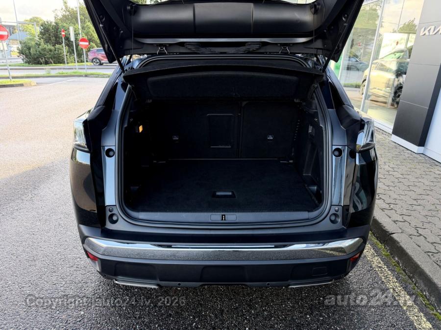 Melns Peugeot 3008 2023 Tallina, ar dzinēja tilpumu 1.20 L un nobraukumu 58 tūkst. km par 21900 €, foto 7 vietnē AUTOMOTO.COM.LV