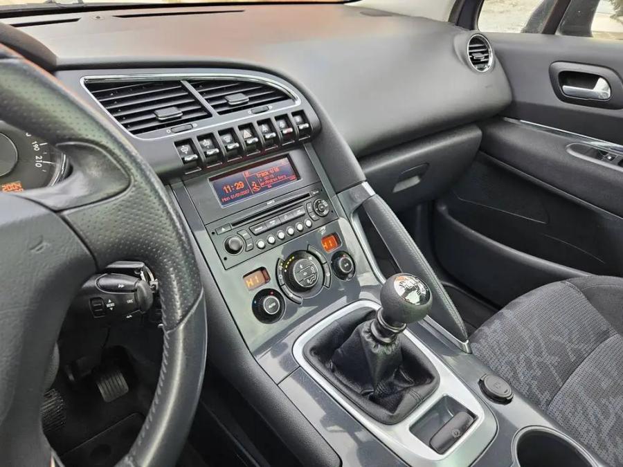 Zils Peugeot 3008 2009 Jēkabpils, ar dzinēja tilpumu 2.00 L un nobraukumu 301 tūkst. km par 4690 €, foto 29 vietnē AUTOMOTO.COM.LV