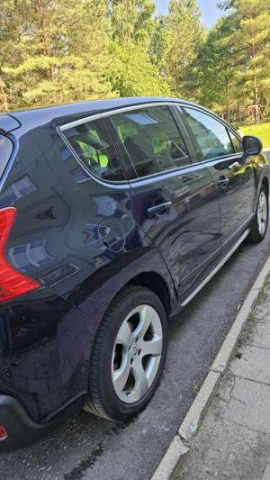 Blue Peugeot 3008 2010 in Panevezys, with an engine capacity of 1.56 L and mileage of 250 thousand km for 3700 €, photo 8 on AUTOMOTO.COM.LV
