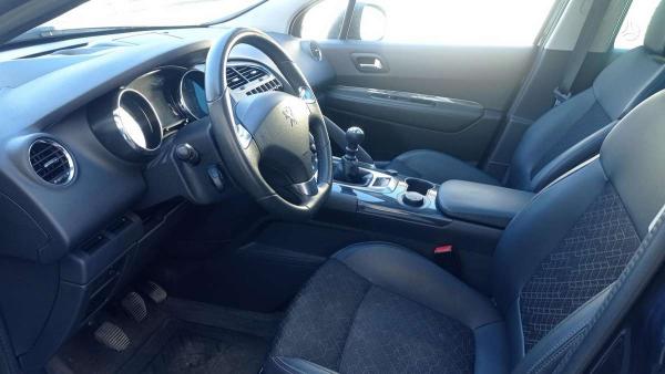 Zils Peugeot 3008 2014 Viļņa, ar dzinēja tilpumu 1.56 L un nobraukumu 195 tūkst. km par 5000 €, foto 9 vietnē AUTOMOTO.COM.LV