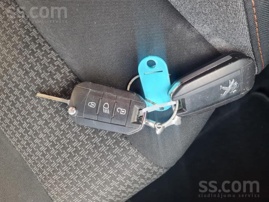 Синий Пежо 3008 2017 в Елгава, объемом двигателя 2.00 л и пробегом 0 тыс. км за 10900 €, фото 19 на AUTOMOTO.COM.LV