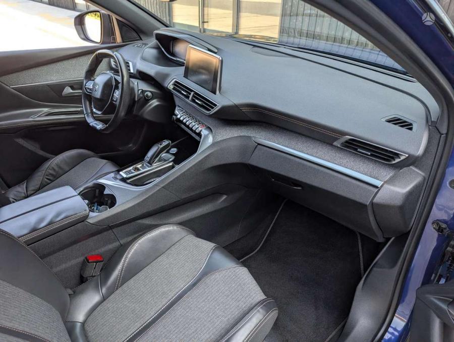 Blue Peugeot 3008 2017 in Siauliai, with an engine capacity of 1.20 L and mileage of 117 thousand km for 13300 €, photo 13 on AUTOMOTO.COM.LV