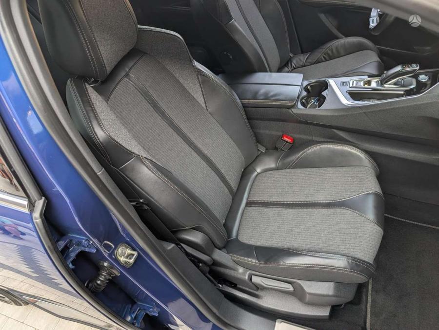 Blue Peugeot 3008 2017 in Siauliai, with an engine capacity of 1.20 L and mileage of 117 thousand km for 13300 €, photo 17 on AUTOMOTO.COM.LV