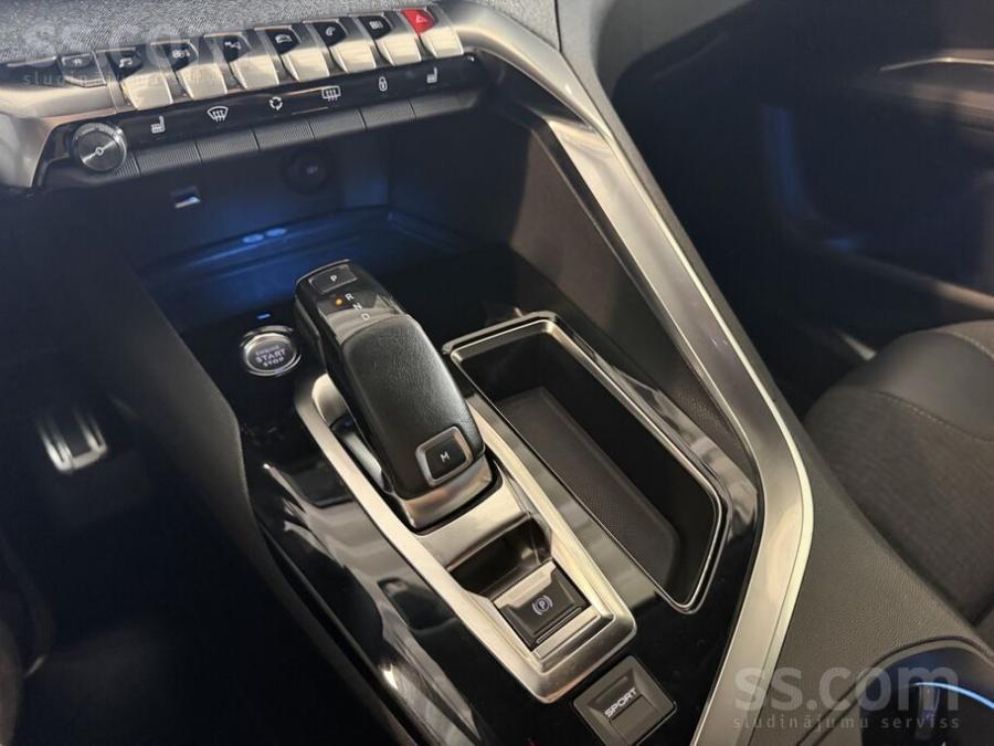Blue Peugeot 3008 2019 in Riga, with an engine capacity of 1.60 L and mileage of 155 thousand km for 13500 €, photo 23 on AUTOMOTO.COM.LV