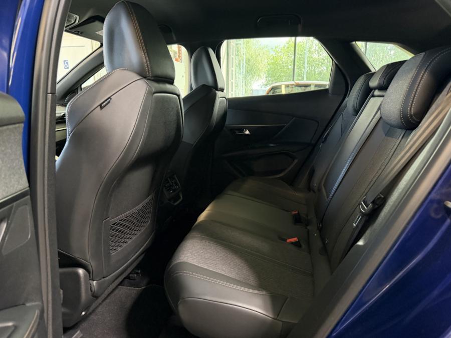 Blue Peugeot 3008 2019 in Riga, with an engine capacity of 1.60 L and mileage of 155 thousand km for 13500 €, photo 12 on AUTOMOTO.COM.LV
