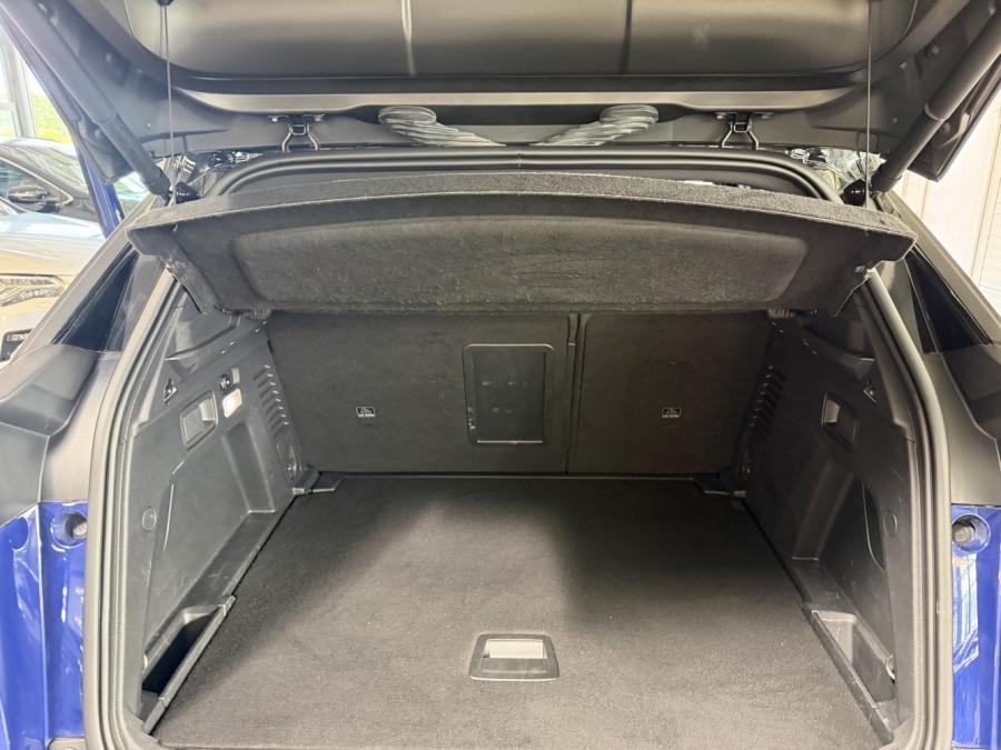 Blue Peugeot 3008 2019 in Riga, with an engine capacity of 1.60 L and mileage of 155 thousand km for 13500 €, photo 13 on AUTOMOTO.COM.LV