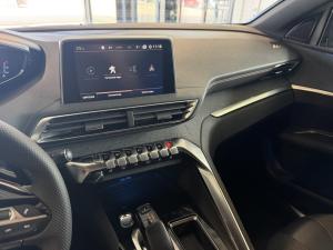 Blue Peugeot 3008 2019 in Riga, with an engine capacity of 1.60 L and mileage of 155 thousand km for 13500 €, photo 20 on AUTOMOTO.COM.LV