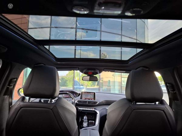 Blue Peugeot 3008 2019 in Utena, with an engine capacity of 1.50 L and mileage of 141 thousand km for 14950 €, photo 2 on AUTOMOTO.COM.LV