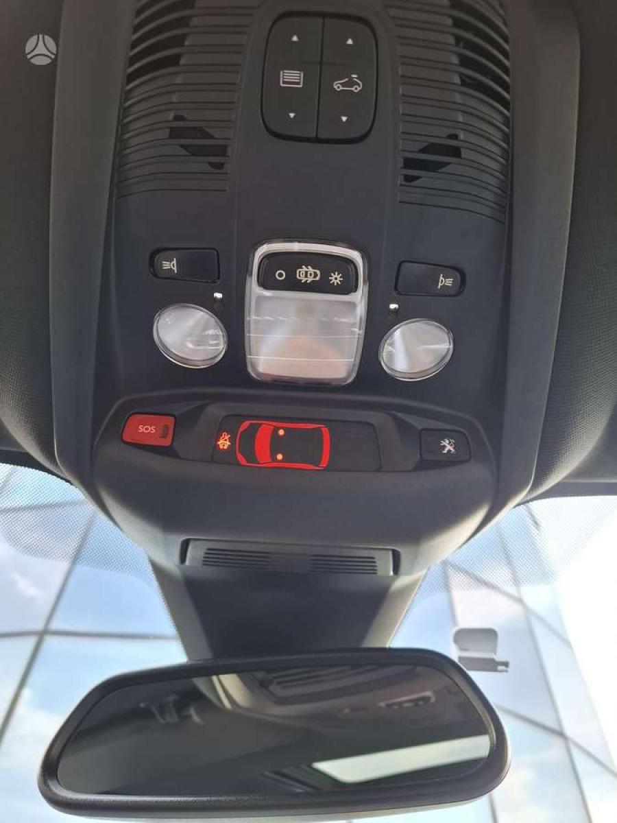 Blue Peugeot 3008 2019 in Utena, with an engine capacity of 1.50 L and mileage of 141 thousand km for 14950 €, photo 27 on AUTOMOTO.COM.LV