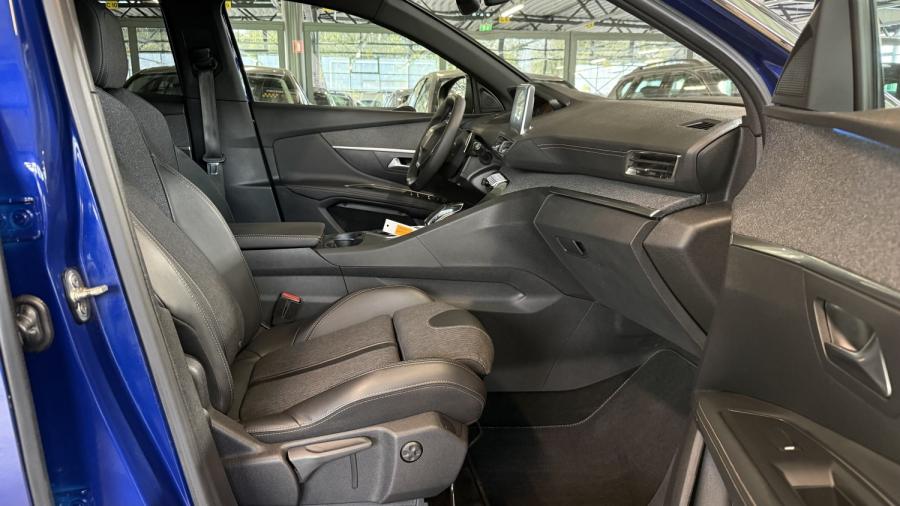 Zils Peugeot 3008 2019 Rīga, ar dzinēja tilpumu 1.60 L un nobraukumu 156 tūkst. km par 13900 €, foto 18 vietnē AUTOMOTO.COM.LV