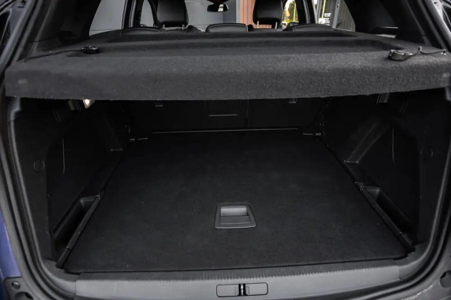 Blue Peugeot 3008 2020 in Jelgava, with an engine capacity of 1.20 L and mileage of 124 thousand km for 11200 €, photo 15 on AUTOMOTO.COM.LV
