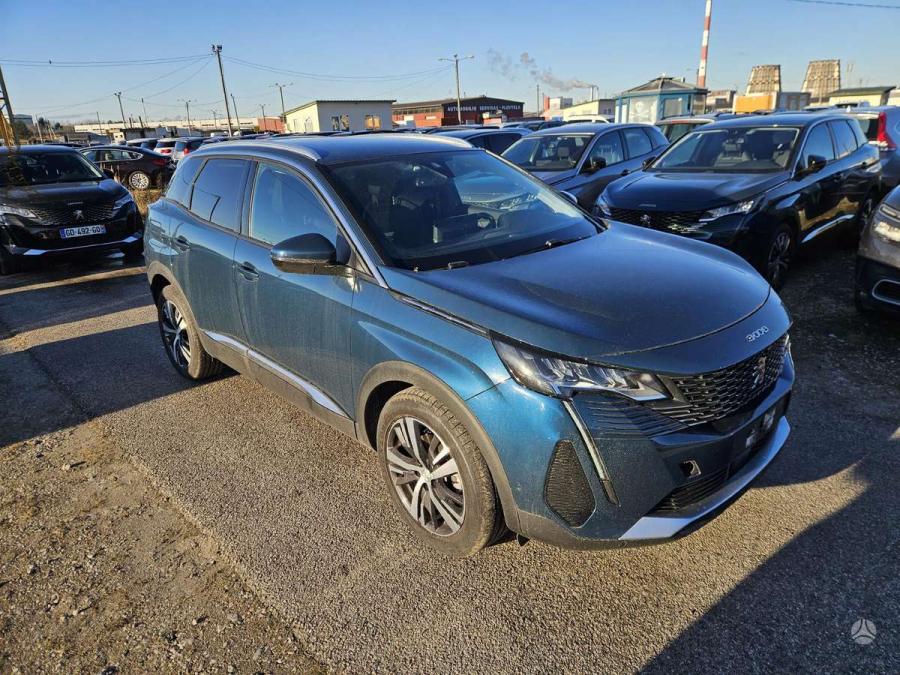 Blue Peugeot 3008 2021 in Vilnius, with an engine capacity of 1.20 L and mileage of 172 thousand km for 14762 €, photo 1 on AUTOMOTO.COM.LV