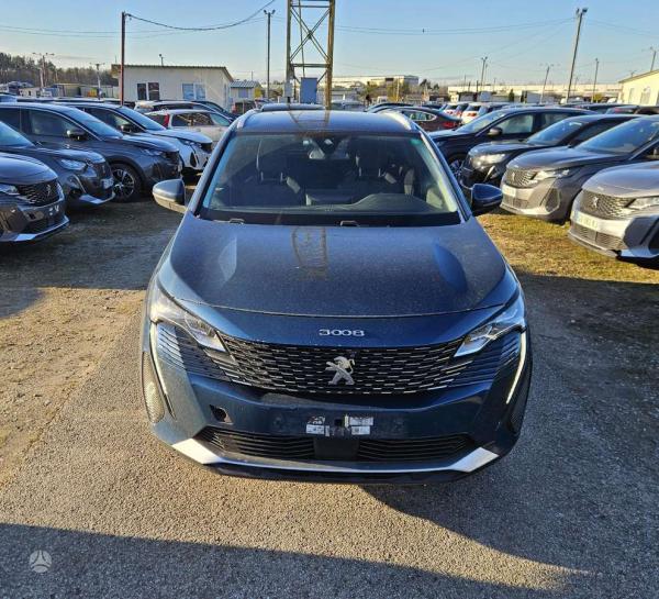 Blue Peugeot 3008 2021 in Vilnius, with an engine capacity of 1.20 L and mileage of 172 thousand km for 14762 €, photo 2 on AUTOMOTO.COM.LV