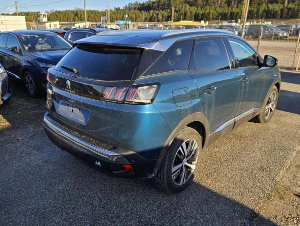 Blue Peugeot 3008 2021 in Vilnius, with an engine capacity of 1.20 L and mileage of 172 thousand km for 14762 €, photo 5 on AUTOMOTO.COM.LV