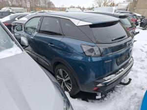 Blue Peugeot 3008 2021 in Vilnius, with an engine capacity of 1.60 L and mileage of 142 thousand km for 9900 €, photo 3 on AUTOMOTO.COM.LV