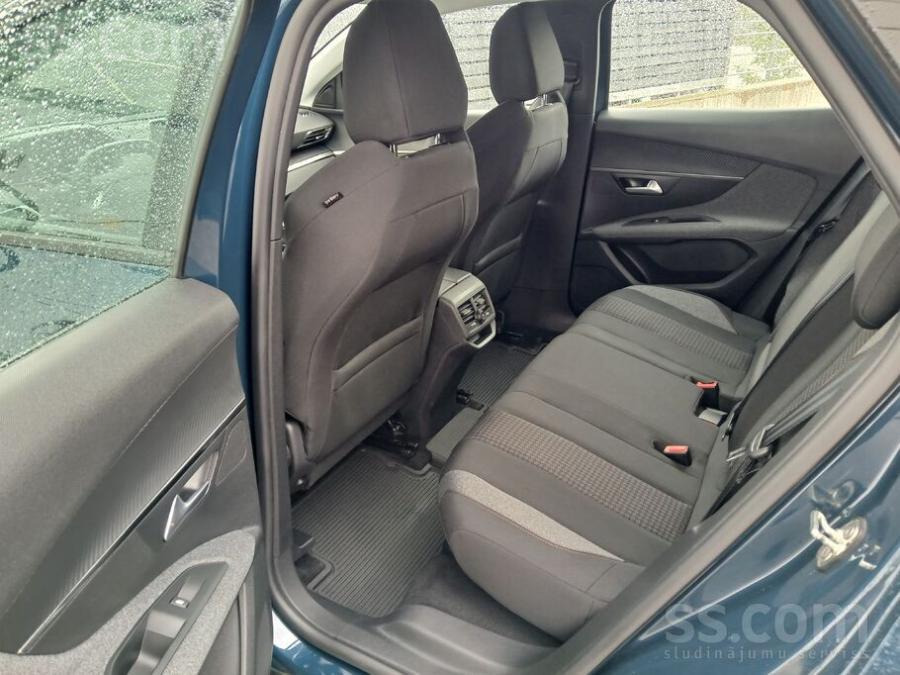 Blue Peugeot 3008 2021 in Riga, with an engine capacity of 1.20 L and mileage of 64 thousand km for 19800 €, photo 13 on AUTOMOTO.COM.LV