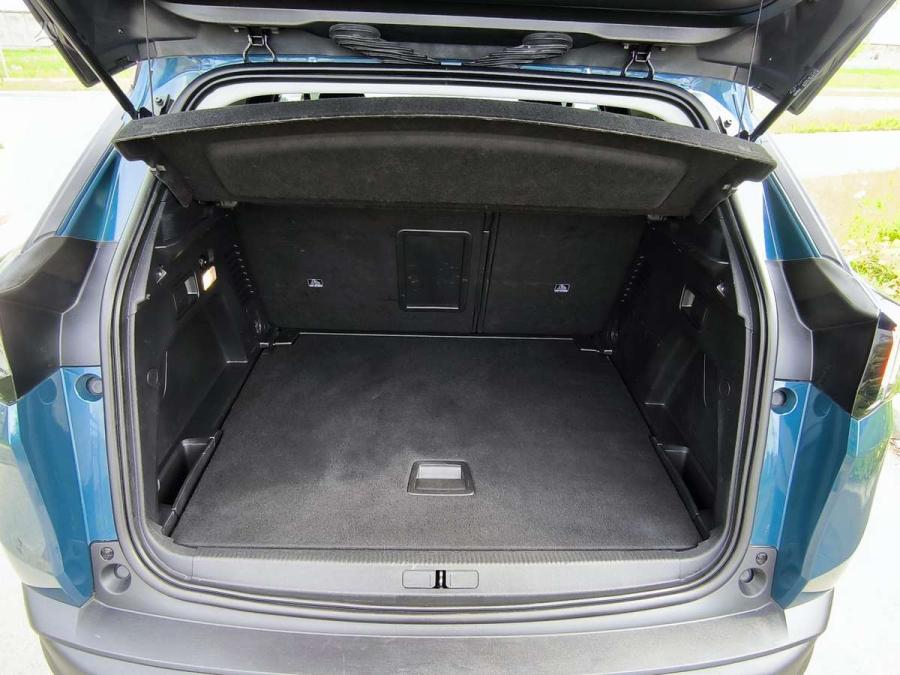 Zils Peugeot 3008 2021 Šauļi, ar dzinēja tilpumu 1.50 L un nobraukumu 188 tūkst. km par 14700 €, foto 17 vietnē AUTOMOTO.COM.LV