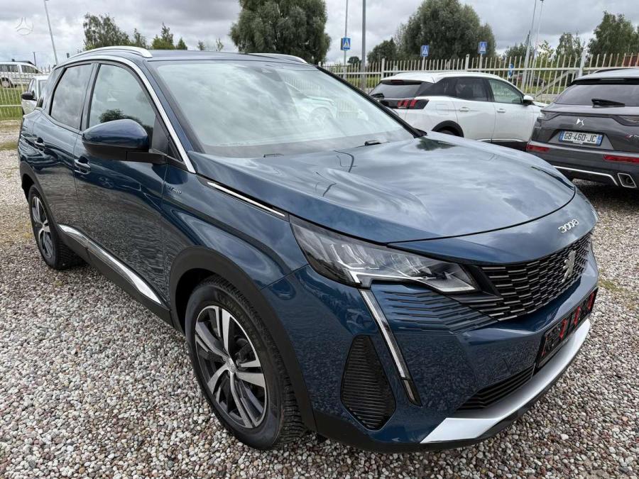 Blue Peugeot 3008 2021 in Marijampole, with an engine capacity of 1.60 L and mileage of 113 thousand km for 16995 €, photo 4 on AUTOMOTO.COM.LV