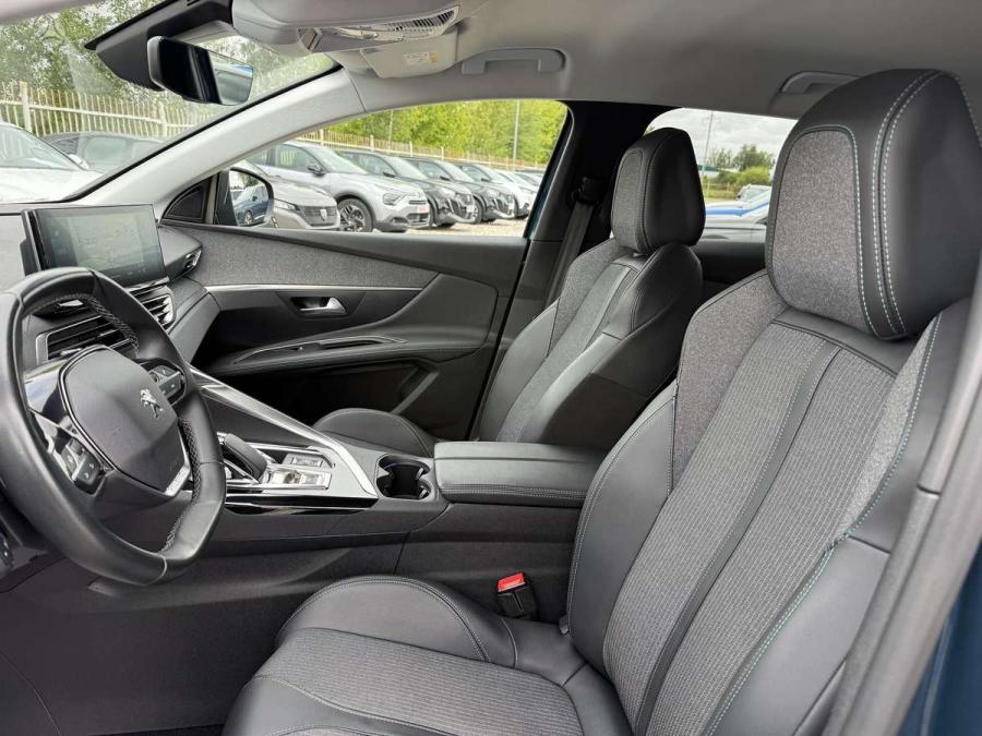 Blue Peugeot 3008 2021 in Marijampole, with an engine capacity of 1.60 L and mileage of 113 thousand km for 16995 €, photo 31 on AUTOMOTO.COM.LV