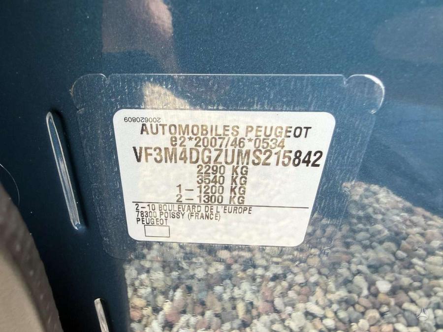 Blue Peugeot 3008 2021 in Marijampole, with an engine capacity of 1.60 L and mileage of 113 thousand km for 16995 €, photo 46 on AUTOMOTO.COM.LV