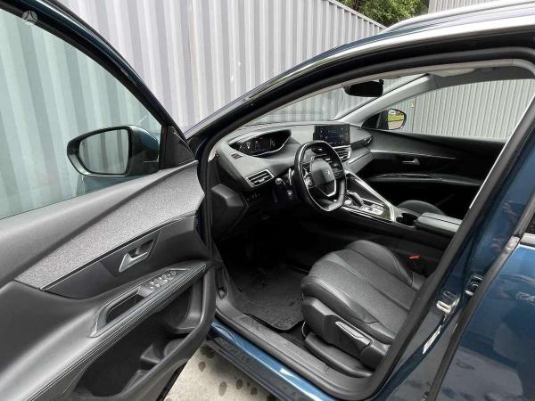 Blue Peugeot 3008 2021 in Vilnius, with an engine capacity of 1.20 L and mileage of 195 thousand km for 11900 €, photo 11 on AUTOMOTO.COM.LV