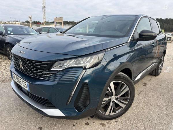 Blue Peugeot 3008 2022 in Vilnius, with an engine capacity of 1.20 L and mileage of 129 thousand km for 15729 €, photo 1 on AUTOMOTO.COM.LV
