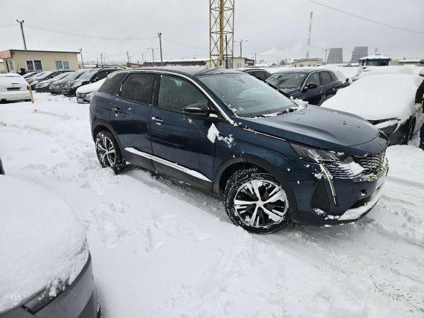 Blue Peugeot 3008 2022 in Vilnius, with an engine capacity of 1.20 L and mileage of 94 thousand km for 14399 €, photo 1 on AUTOMOTO.COM.LV
