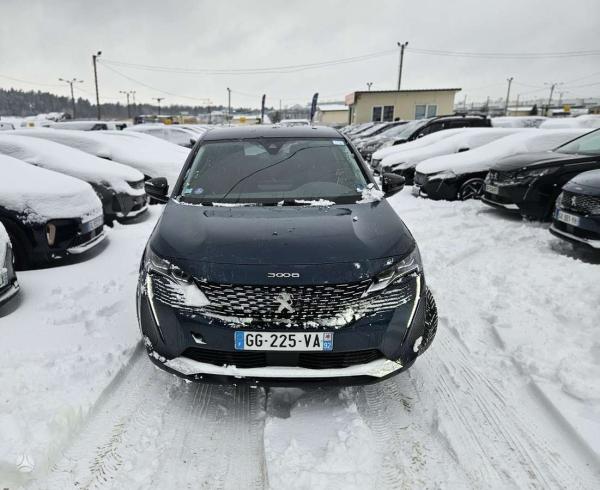 Blue Peugeot 3008 2022 in Vilnius, with an engine capacity of 1.20 L and mileage of 94 thousand km for 14399 €, photo 2 on AUTOMOTO.COM.LV
