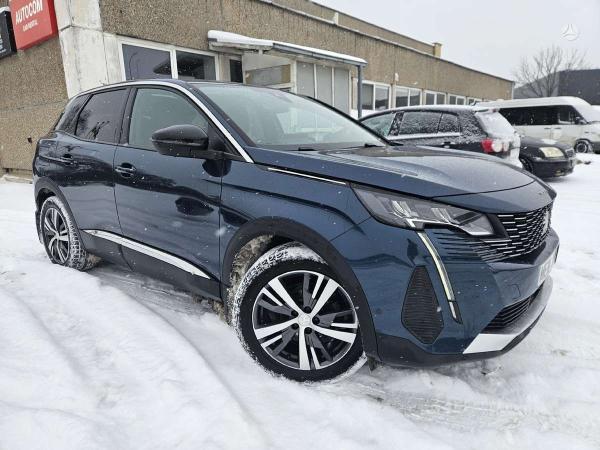 Blue Peugeot 3008 2022 in Kaunas, with an engine capacity of 1.20 L and mileage of 70 thousand km for 18000 €, photo 3 on AUTOMOTO.COM.LV