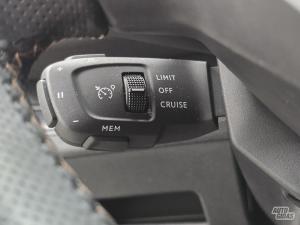 Blue Peugeot 3008 2022 in Vilnius, with an engine capacity of 1.20 L and mileage of 60 thousand km for 22490 €, photo 24 on AUTOMOTO.COM.LV