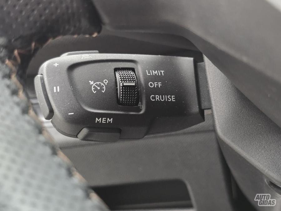 Blue Peugeot 3008 2022 in Vilnius, with an engine capacity of 1.20 L and mileage of 60 thousand km for 22490 €, photo 24 on AUTOMOTO.COM.LV
