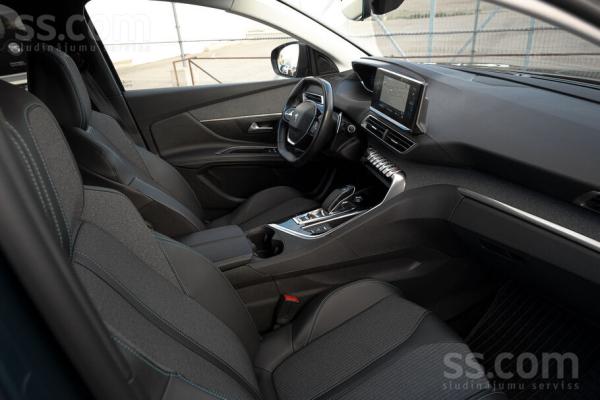 Blue Peugeot 3008 2022 in Jelgava, with an engine capacity of 1.60 L and mileage of 92 thousand km for 17990 €, photo 8 on AUTOMOTO.COM.LV