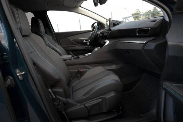 Zils Peugeot 3008 2022 Jelgava, ar dzinēja tilpumu 1.60 L un nobraukumu 92 tūkst. km par 17990 €, foto 7 vietnē AUTOMOTO.COM.LV