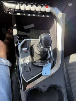 Blue Peugeot 3008 2022 in Taurage, with an engine capacity of 1.20 L and mileage of 157 thousand km for 13189 €, photo 23 on AUTOMOTO.COM.LV