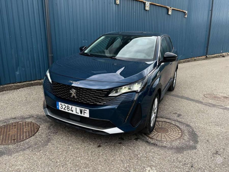 Blue Peugeot 3008 2022 in Vilnius, with an engine capacity of 1.50 L and mileage of 197 thousand km for 13850 €, photo 1 on AUTOMOTO.COM.LV