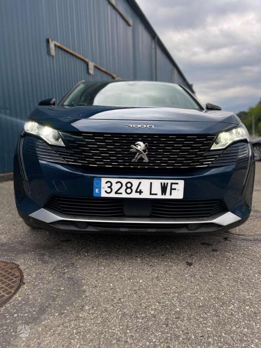 Blue Peugeot 3008 2022 in Vilnius, with an engine capacity of 1.50 L and mileage of 197 thousand km for 13850 €, photo 5 on AUTOMOTO.COM.LV