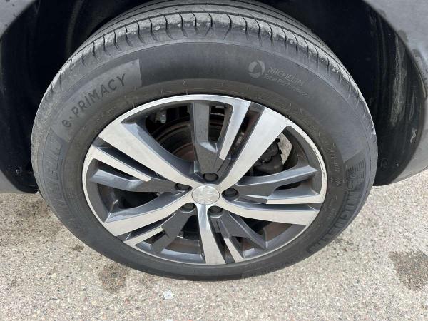 Blue Peugeot 3008 2022 in Vilnius, with an engine capacity of 1.20 L and mileage of 176 thousand km for 14519 €, photo 8 on AUTOMOTO.COM.LV