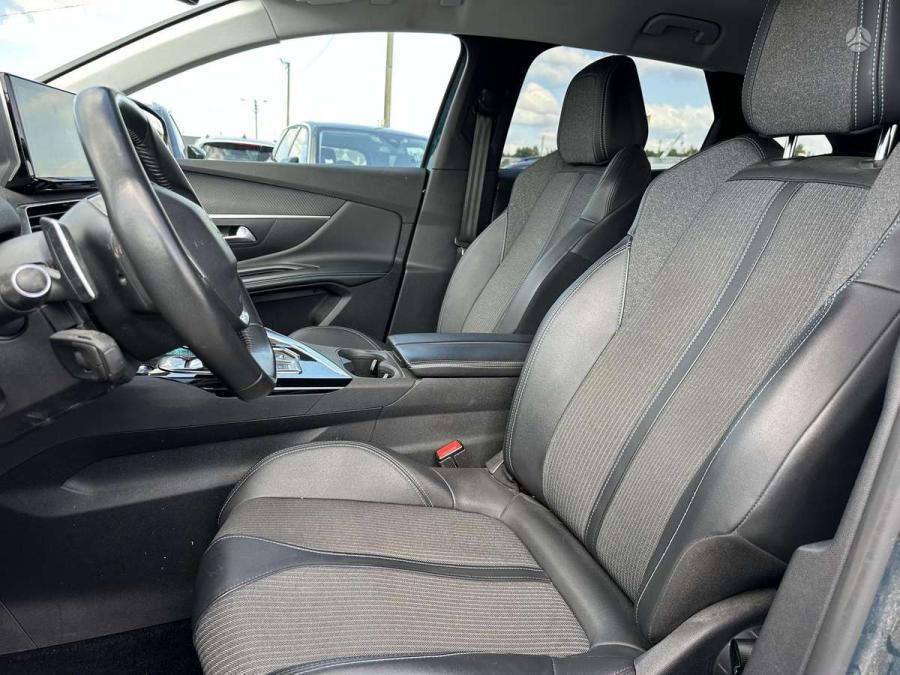 Blue Peugeot 3008 2022 in Vilnius, with an engine capacity of 1.20 L and mileage of 175 thousand km for 14519 €, photo 10 on AUTOMOTO.COM.LV