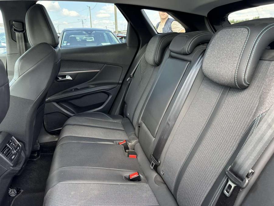 Blue Peugeot 3008 2022 in Vilnius, with an engine capacity of 1.20 L and mileage of 175 thousand km for 14519 €, photo 11 on AUTOMOTO.COM.LV