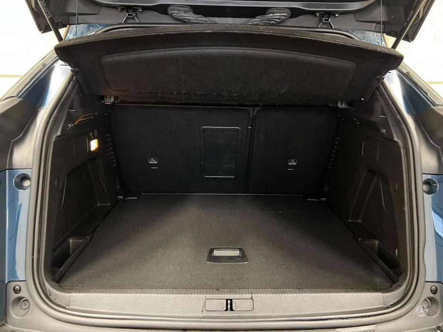 Blue Peugeot 3008 2023 in Marijampole, with an engine capacity of 1.20 L and mileage of 170 thousand km for 15791 €, photo 15 on AUTOMOTO.COM.LV