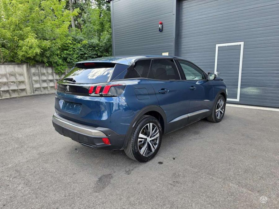 Blue Peugeot 3008 2023 in Kaunas, with an engine capacity of 1.50 L and mileage of 148 thousand km for 10900 €, photo 3 on AUTOMOTO.COM.LV