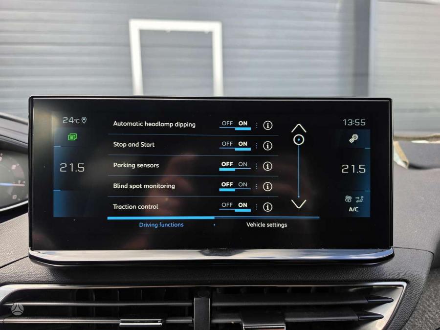 Blue Peugeot 3008 2023 in Kaunas, with an engine capacity of 1.50 L and mileage of 148 thousand km for 10900 €, photo 38 on AUTOMOTO.COM.LV