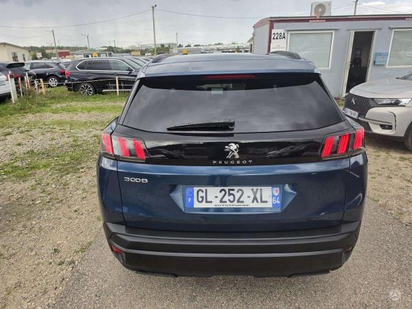 Blue Peugeot 3008 2023 in Vilnius, with an engine capacity of 1.50 L and mileage of 152 thousand km for 14399 €, photo 5 on AUTOMOTO.COM.LV