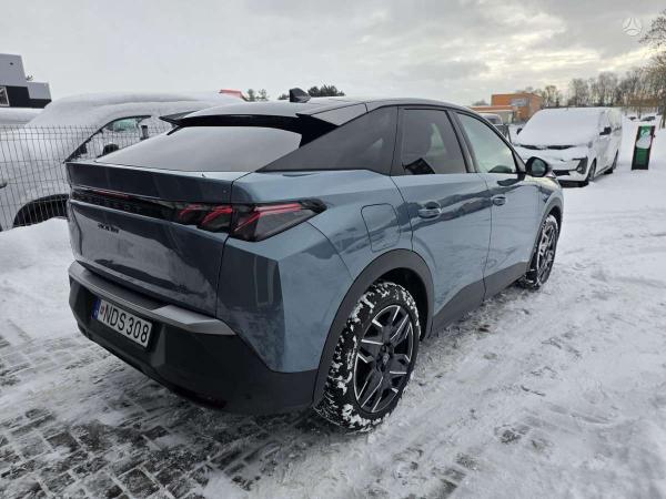Blue Peugeot 3008 2024 in Klaipeda, with an engine capacity of 1.20 L and mileage of 21 thousand km for 29900 €, photo 4 on AUTOMOTO.COM.LV