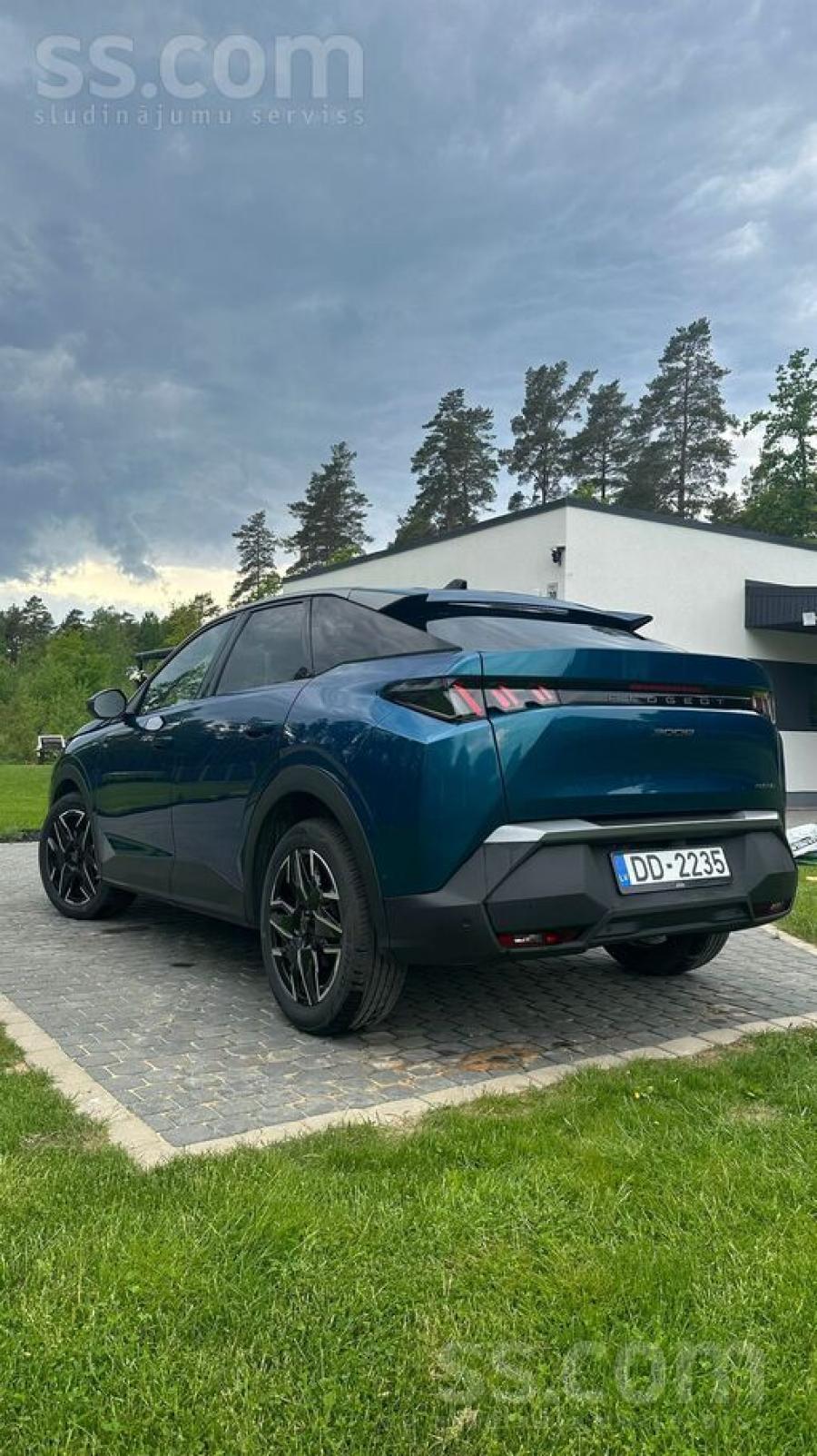 Zils Peugeot 3008 2024 Rīga, ar dzinēja tilpumu 1.20 L un nobraukumu 15 tūkst. km par 26499 €, foto 6 vietnē AUTOMOTO.COM.LV