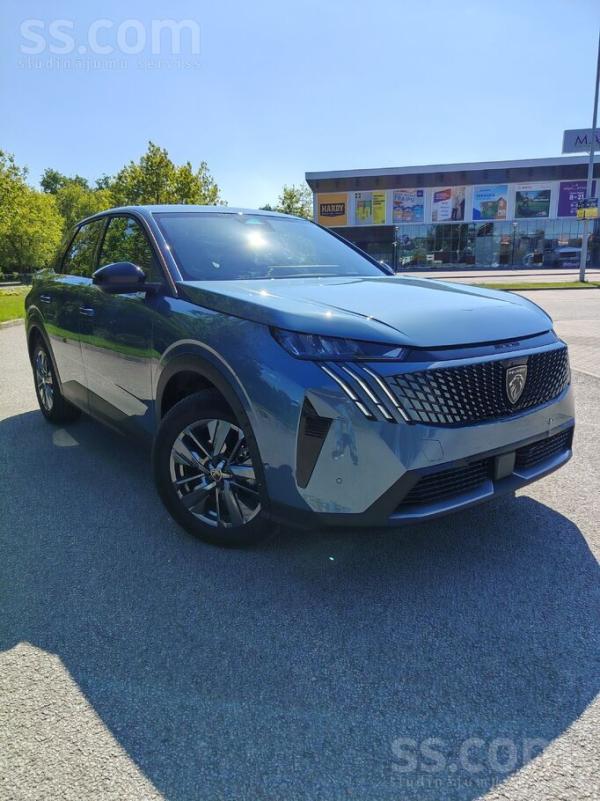 Blue Peugeot 3008 2026 in Riga, with an engine capacity of 1.20 L and mileage of 8 thousand km for 26800 €, photo 4 on AUTOMOTO.COM.LV