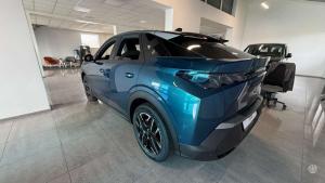 Blue Peugeot 3008 2026 in Siauliai, with an engine capacity of 1.20 L and mileage of 0 thousand km for 34900 €, photo 5 on AUTOMOTO.COM.LV