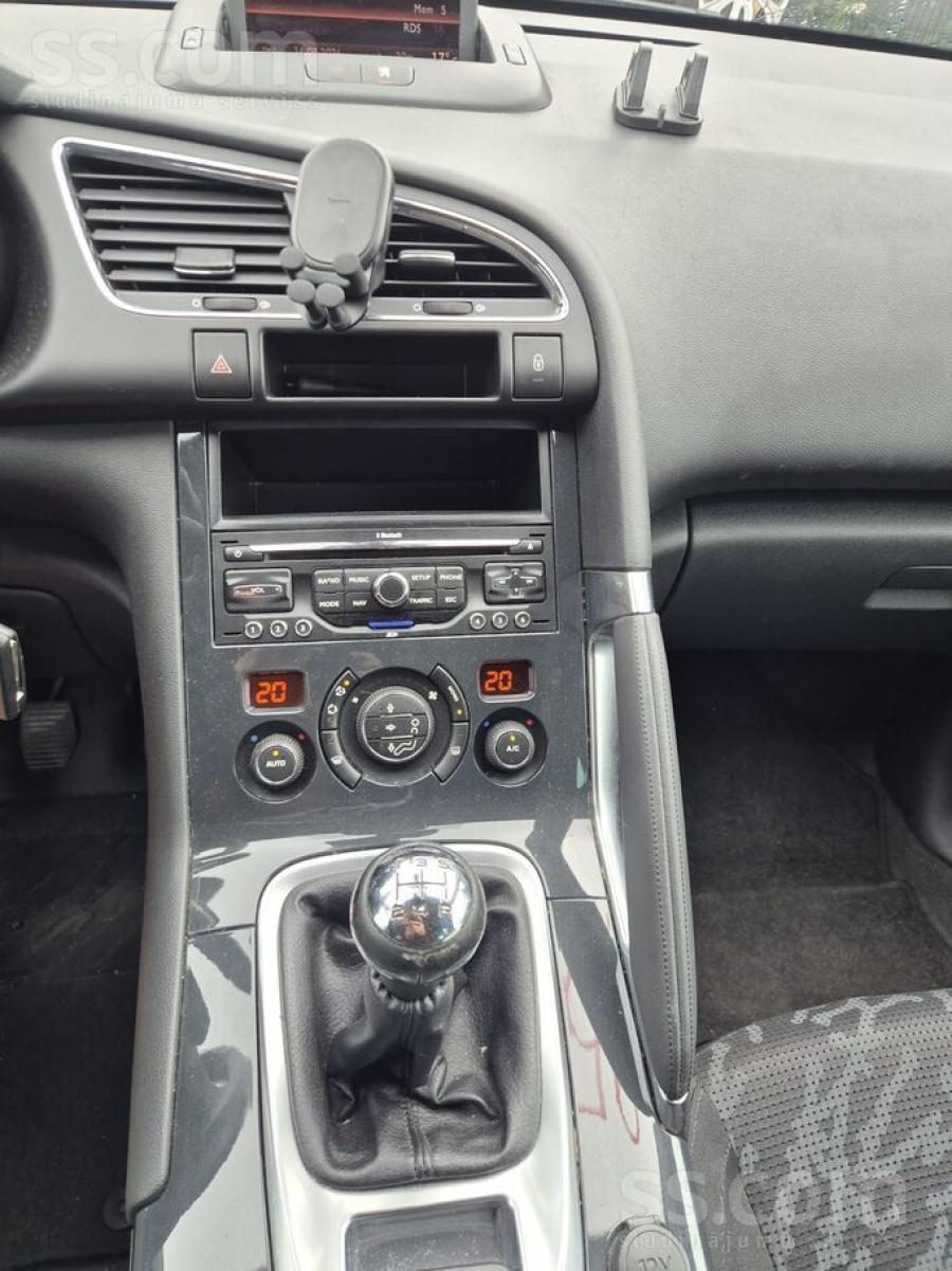 Blue Peugeot 3008 2010 in Riga, with an engine capacity of 1.60 L and mileage of 229 thousand km for 4190 €, photo 15 on AUTOMOTO.COM.LV